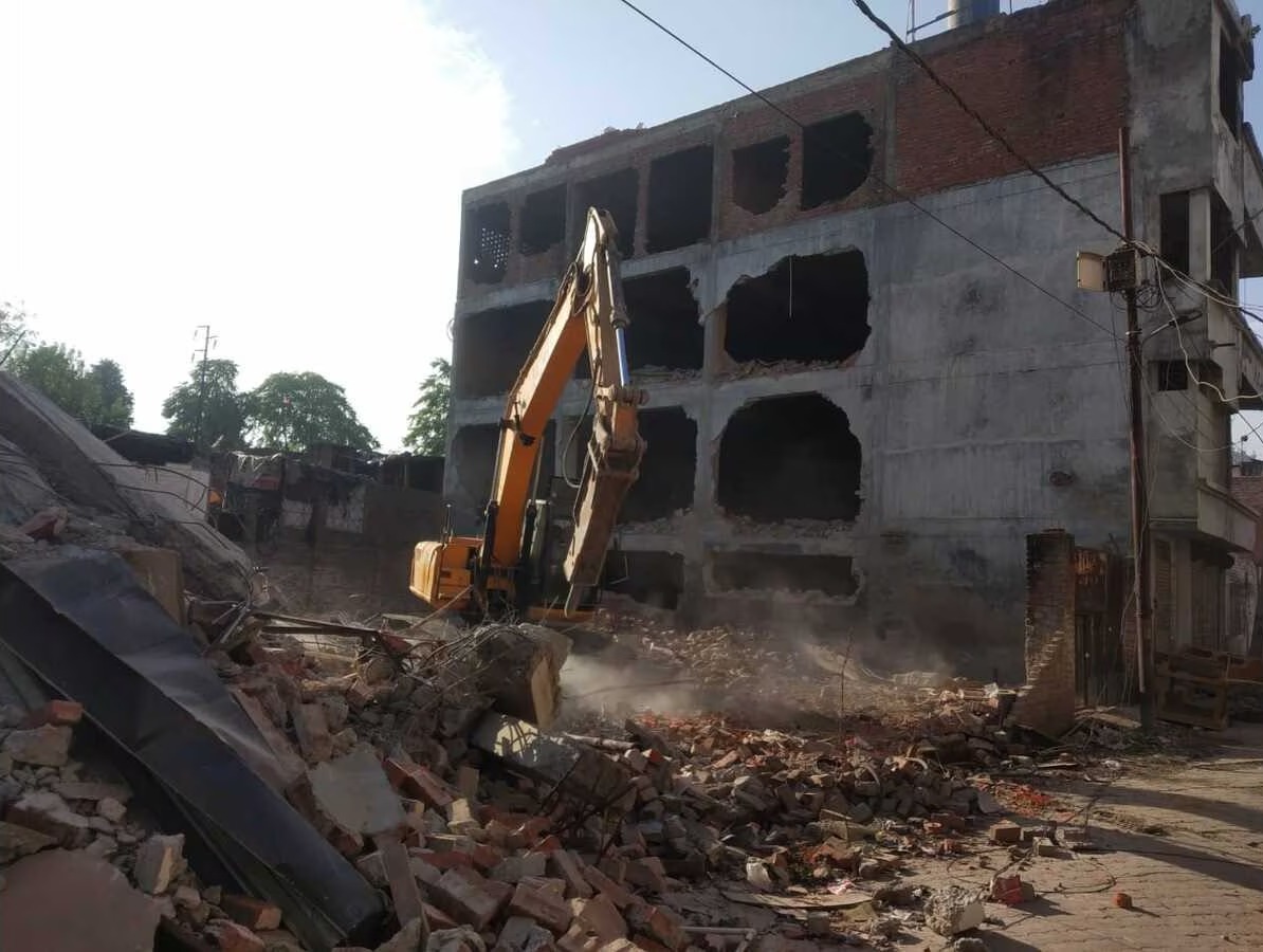 Stone-Pelting Chaos Rocks Lucknow Demolishment Drive - The Jaipur Dialogues